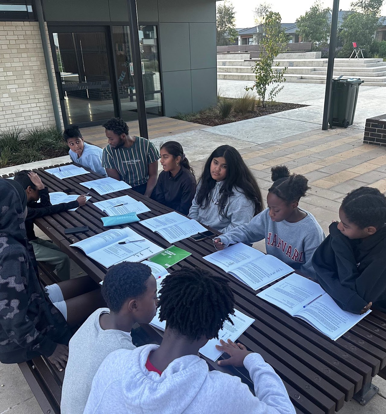 Tarneit’s young people soar - Australian Baha'i Horizons