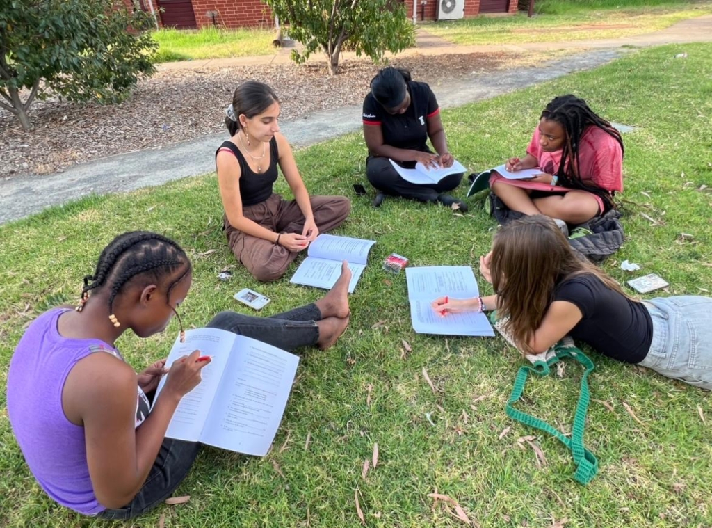 Learning how to work in pockets – Australian Baha'i Horizons