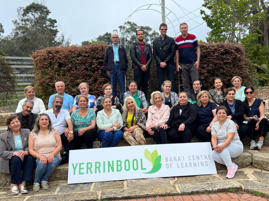 Temple visit strengthens friendships – Australian Baha'i Horizons